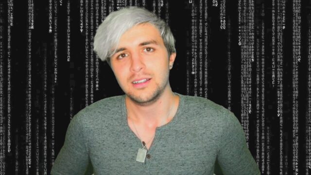 Dalas Review: el 'youtuber' que busca la inmortalidad